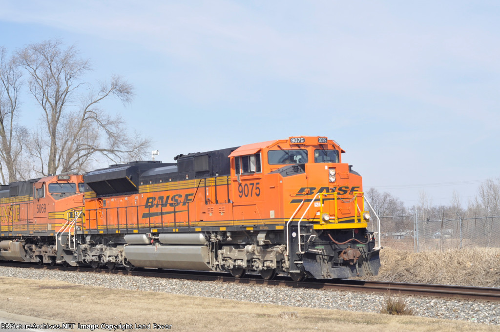 BNSF 9075 East
